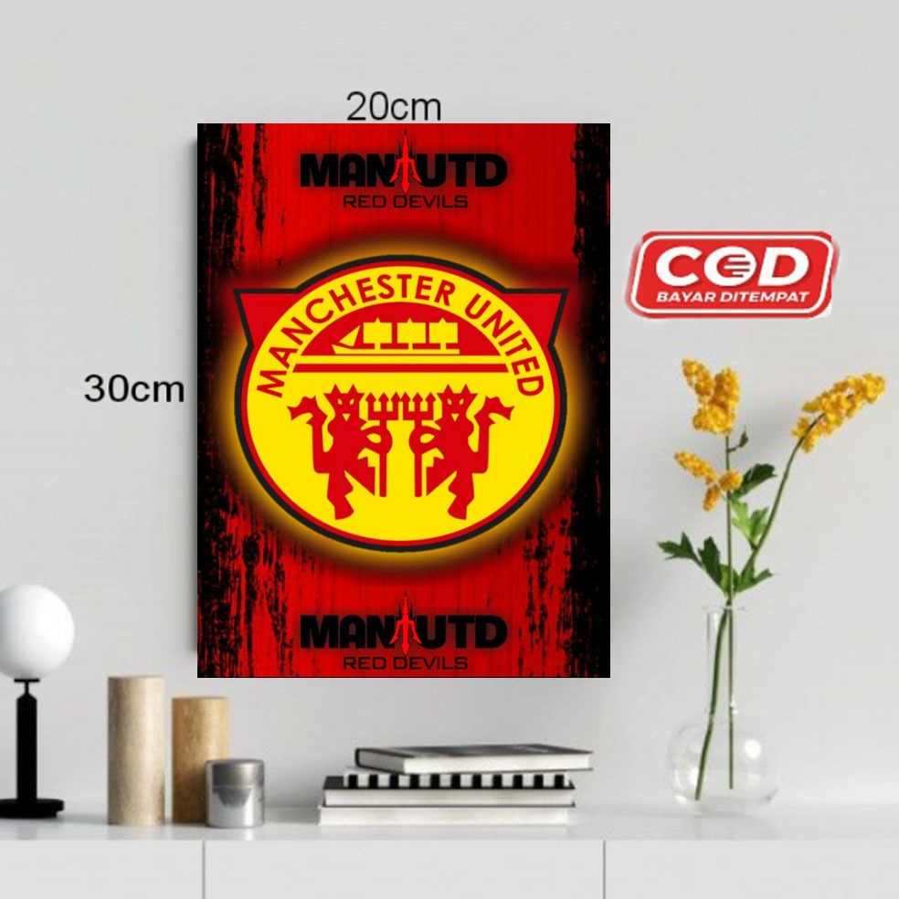 Jual HIASAN DINDING TEMA MANCHESTER UNITED/POSTER KAYU MANCHESTER ...