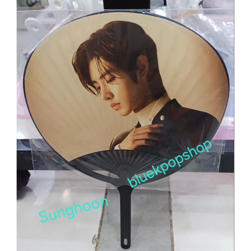 Jual Ready Stock : Un - Official Konser Merch Kpop Kipas Kerang FATE ...