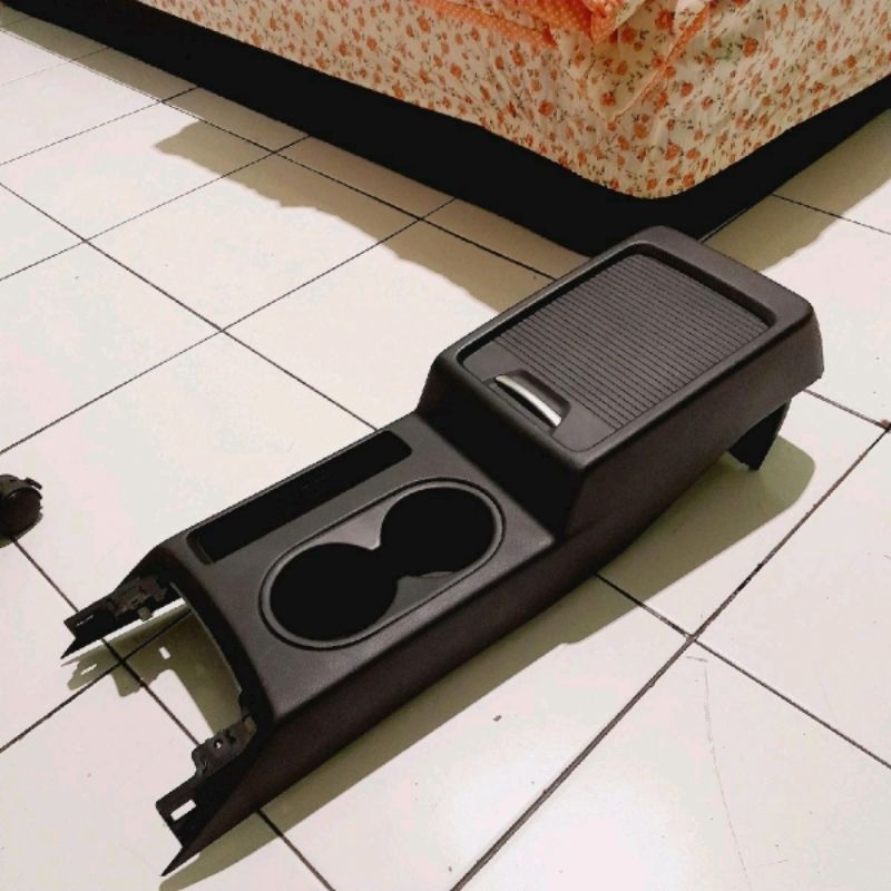 Jual console box mitsubishi xpander ada 2 macam warna Hitam dan crem ...