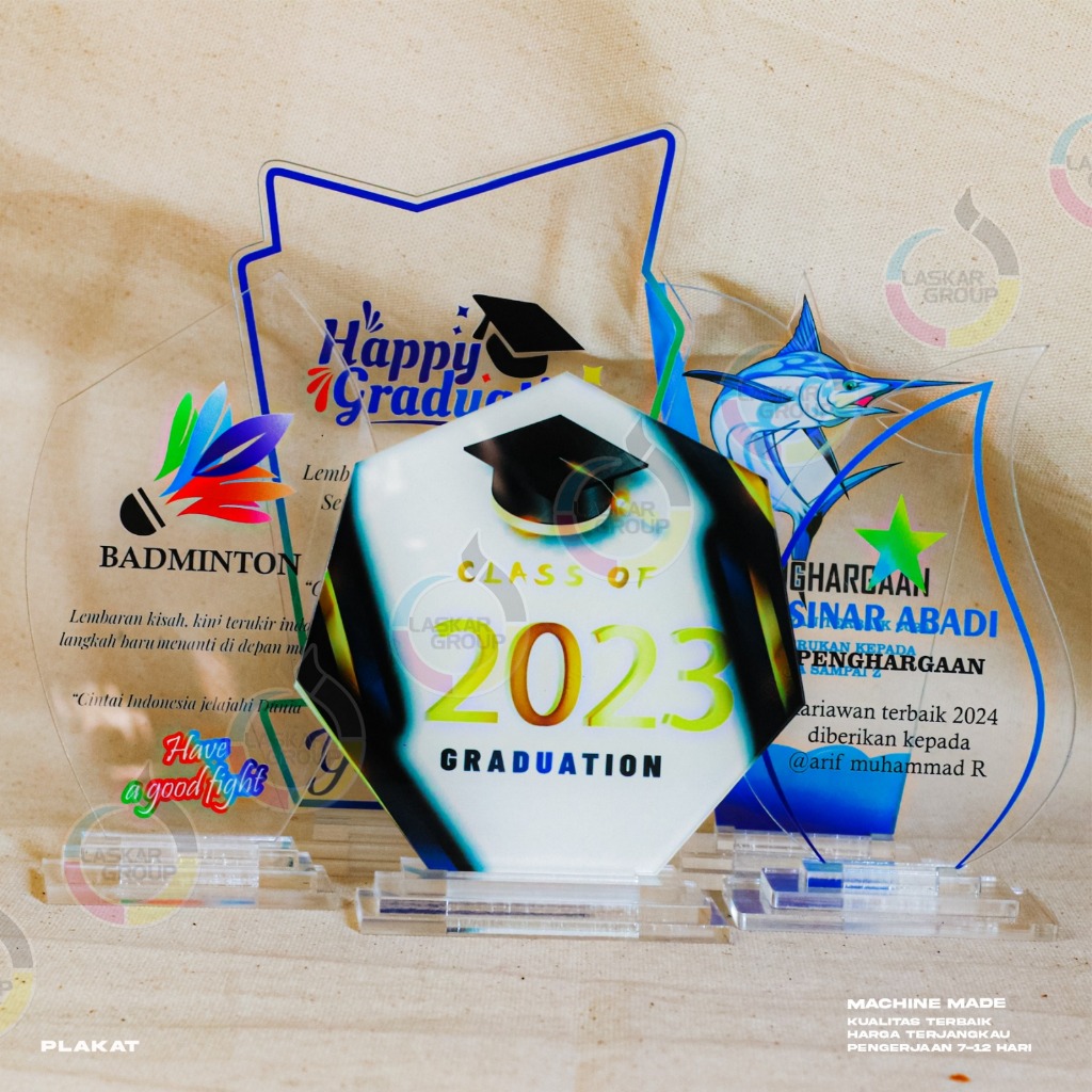 Jual plakat akrilik wisuda graduaction /plakat akrili/plakat event ...