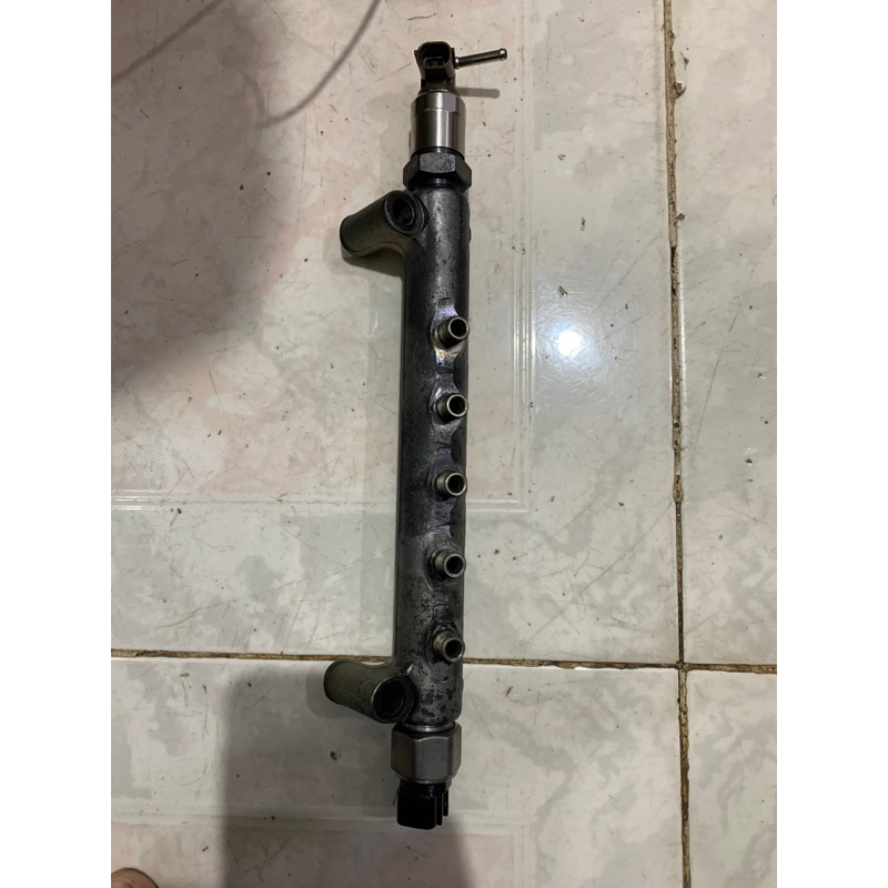 Jual Sensor common rail atau pipa common rail INNOVA DIESEL HILUX ...