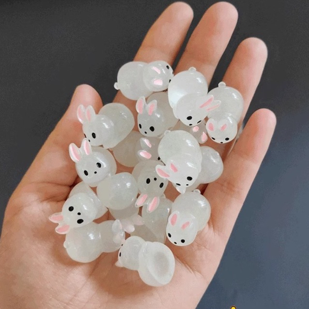 Jual (1pcs) Miniatur Resin Karakter Kelinci Putih Bercahaya White ...