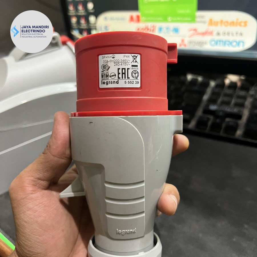 Jual LEGRAND 555239 PLUG 3 PHASE 32A IP44 3P+N+E 5 PIN | Shopee Indonesia