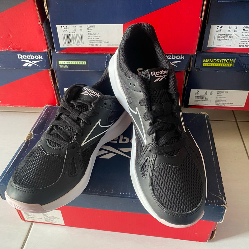 Jual Sepatu Wanita Reebok Hitam FV4668 Running Sneakers Size 37,5 ...