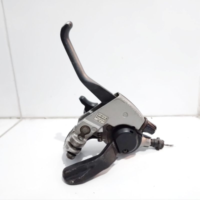 Jual Brake Shifter kanan Sepeda 8 Speed Original Shimano ST-EF35 Bekas ...