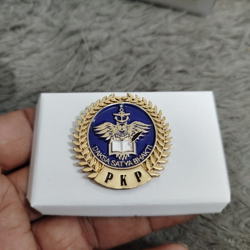 Jual brevet wing pin pdh pkp dasar akrilik mika terbaru | Shopee Indonesia