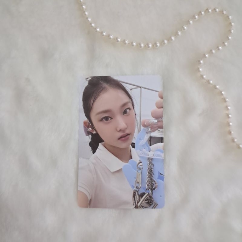 Jual [READY STOCK] PHOTOCARD HAERIN NEWJEANS GET UP WEVERSE ver. OFFICIA | Shopee Indonesia