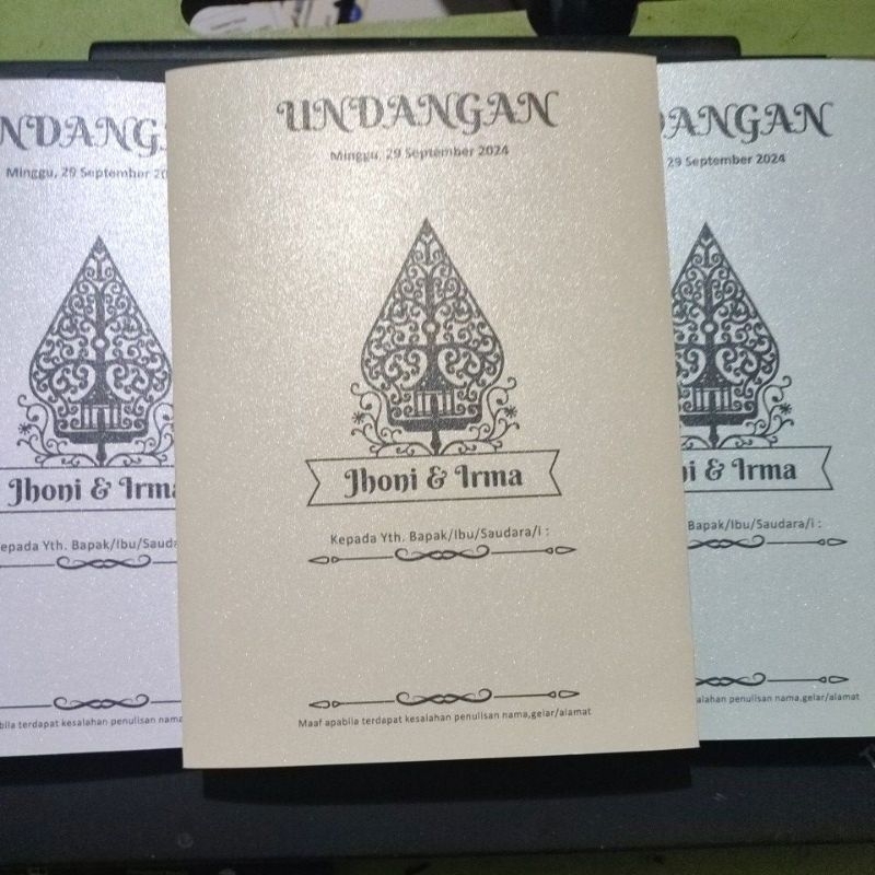 Jual undangan minimalis nuansa Jawa, wayang dan gunungan | Shopee Indonesia