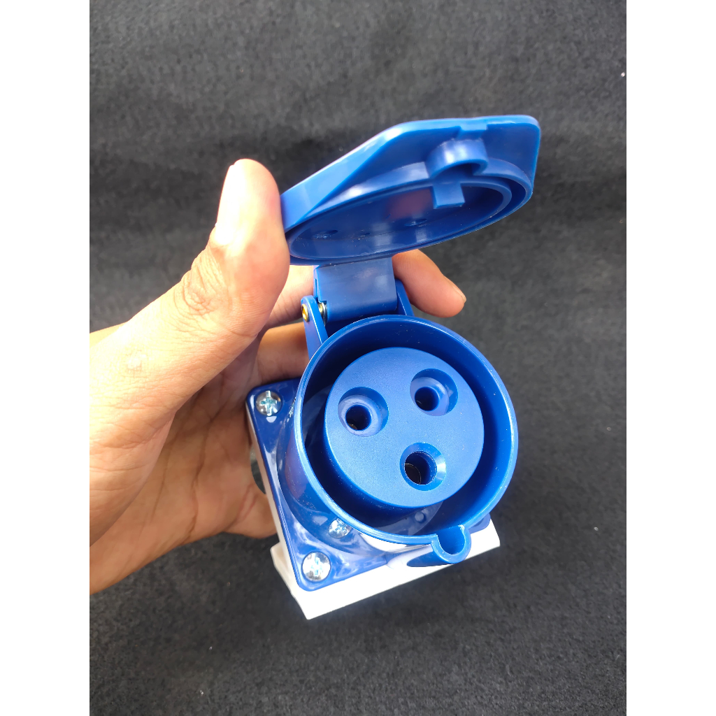 Jual SOKET 3PIN 32 A Surface Mounting Wall Socket 3pin 32 Amper 32A 3 ...