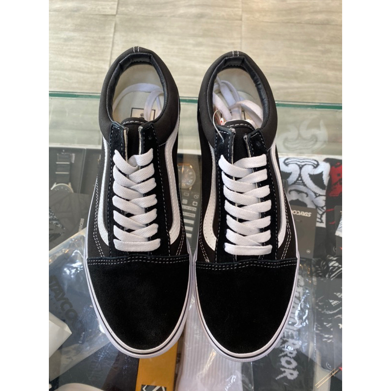 Jual Vans old skool black white (defect leaning leather ada yang crack ...