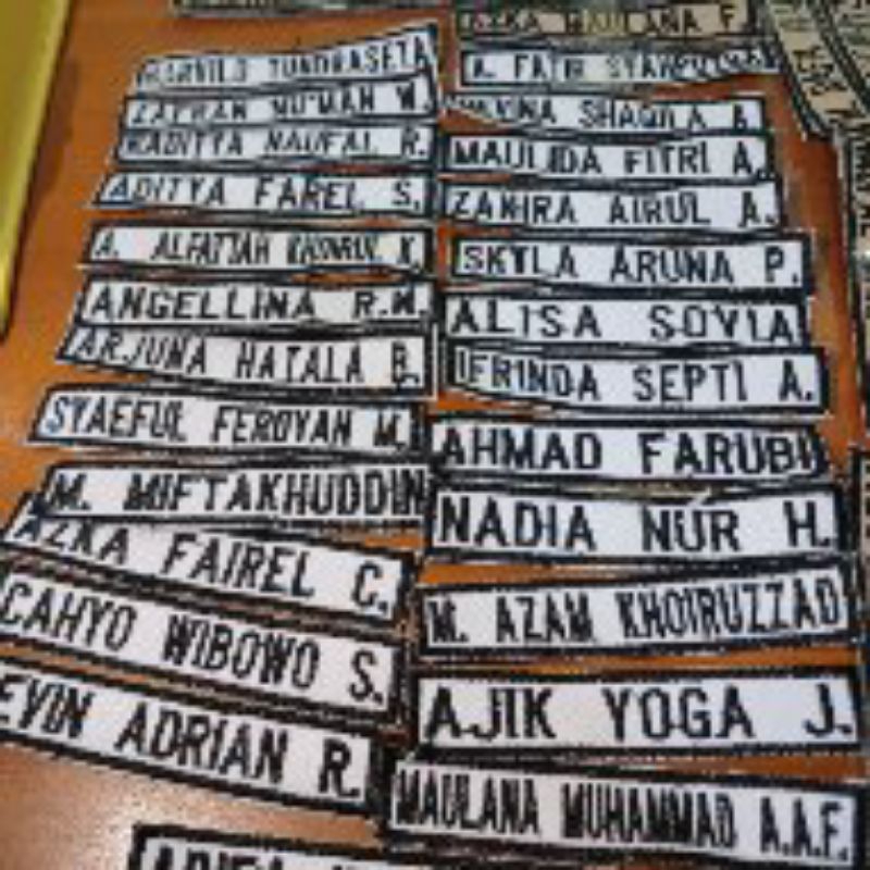 Jual bed nama bordir satuan putih | Shopee Indonesia