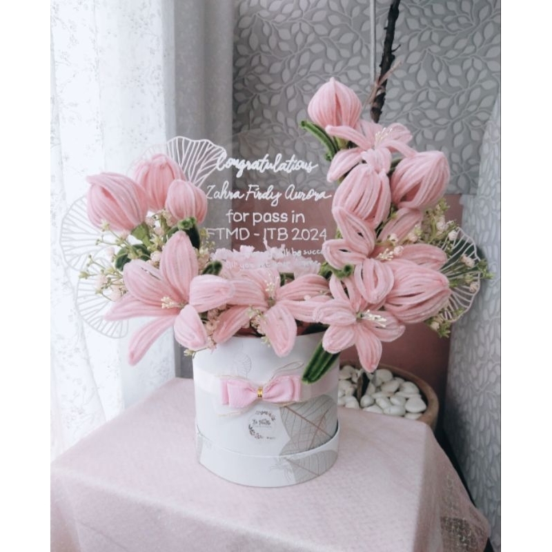 Jual Bloom Box Bunga Kawat Bulu + Akrilik | Shopee Indonesia