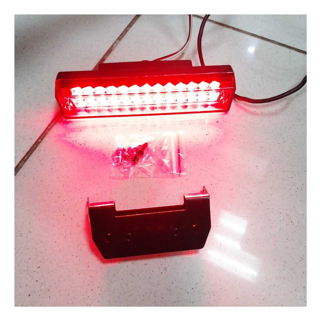 Jual Lampu Rem Mobil Kedap Kedip Model Kotak Warna Merah | Shopee Indonesia