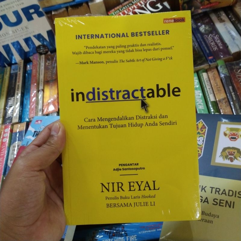 Jual buku indistractable cara mengendalikan distraksi dan menentukan ...