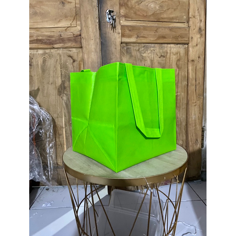 Jual (1 PACK = 60 PCS) TAS HAJATAN 20x20 TINGGI 25 CM / TAS SPUNBOND ...