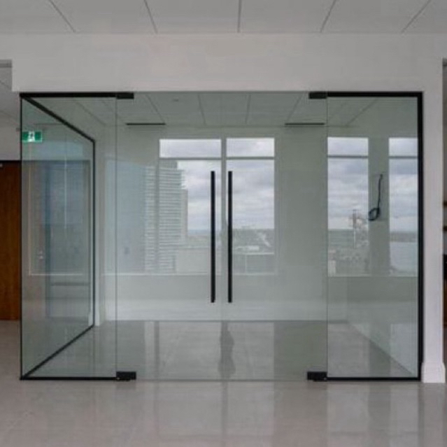 Jual Partisi Full Kaca + Pintu Floorhinge (Glass to Glass) Merk ...