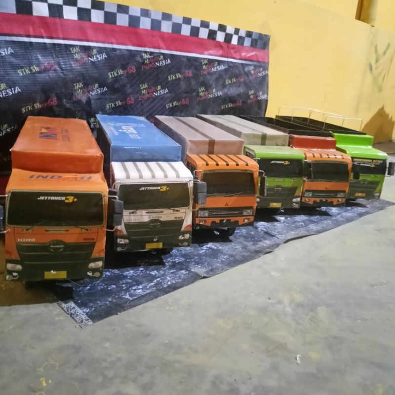 Jual Mainan Truk Hino Lohan 500 Mitsubishi Fuso Tronton ukuran 50cm ...