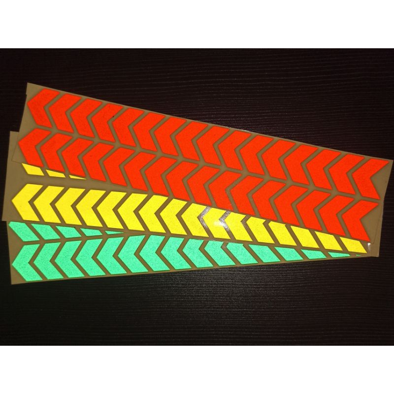 Jual STIKER REFLECTIVE NYALA, STICKER BOX, STIKER PANAH untuk mobil box ...