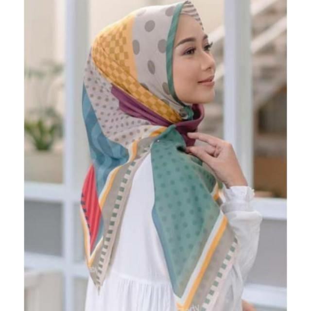 Jual Hijab Segi Empat Voal Laser Cut IJNI Hijau/ Kerudung Segiempat ...