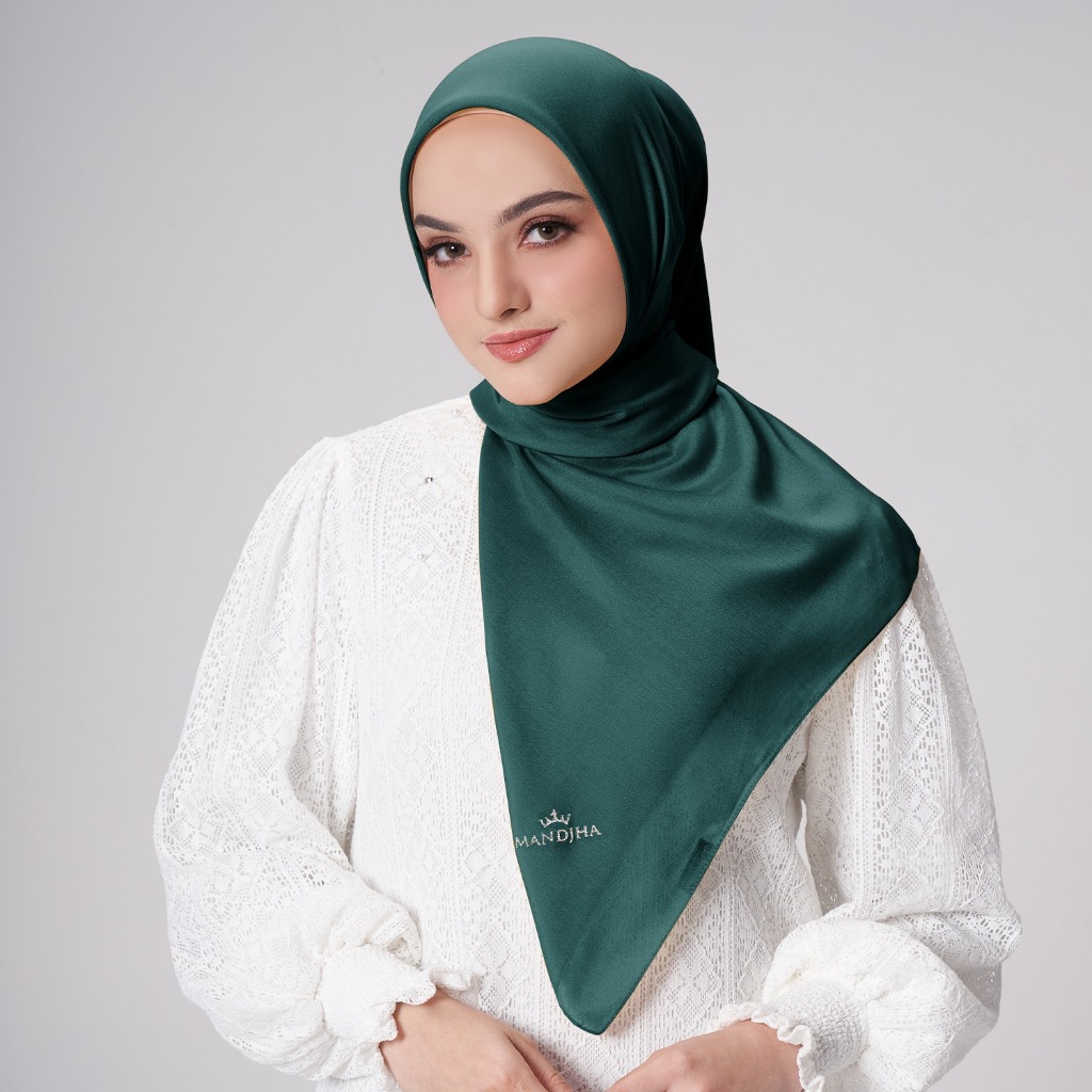 Jual MANDJHA Basic Scarf 72 Scarf By IVAN GUNAWAN - Jilbab Hijab Segi ...