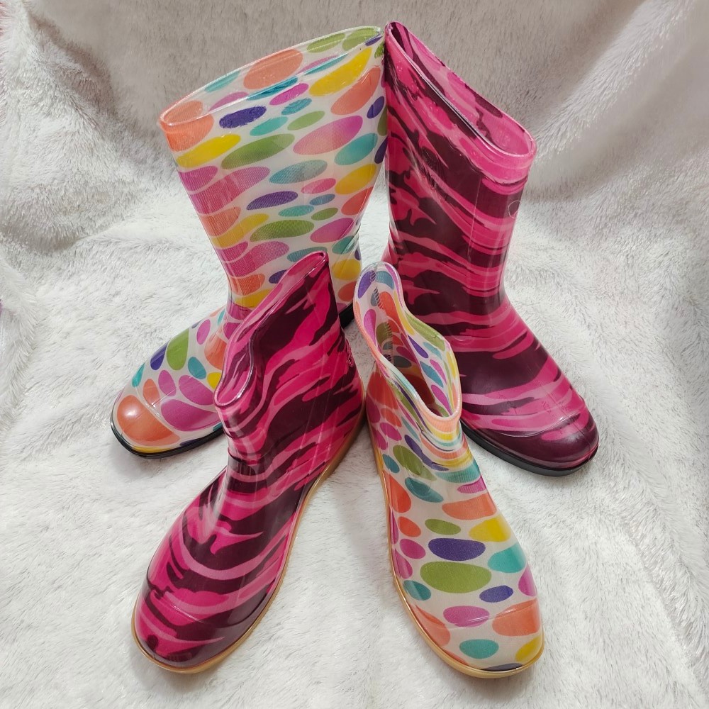 Jual Sepatu Boots merk HUNTER untuk Wanita bahan Karet Anti Air Anti ...