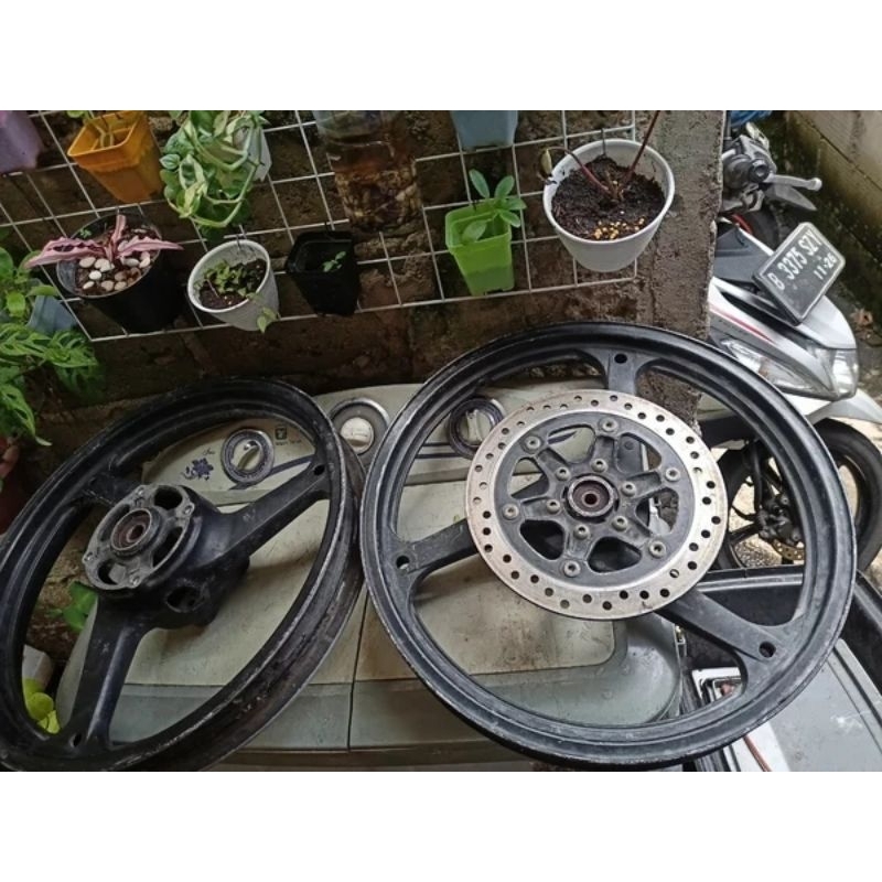 Jual Velg Tiger revo pelek racing palang original ori copotan standar ...