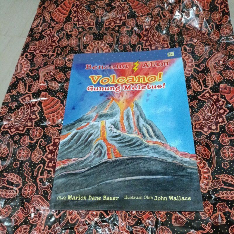 Jual Buku bencana Alam - Volcano, Gunung meletus | Shopee Indonesia