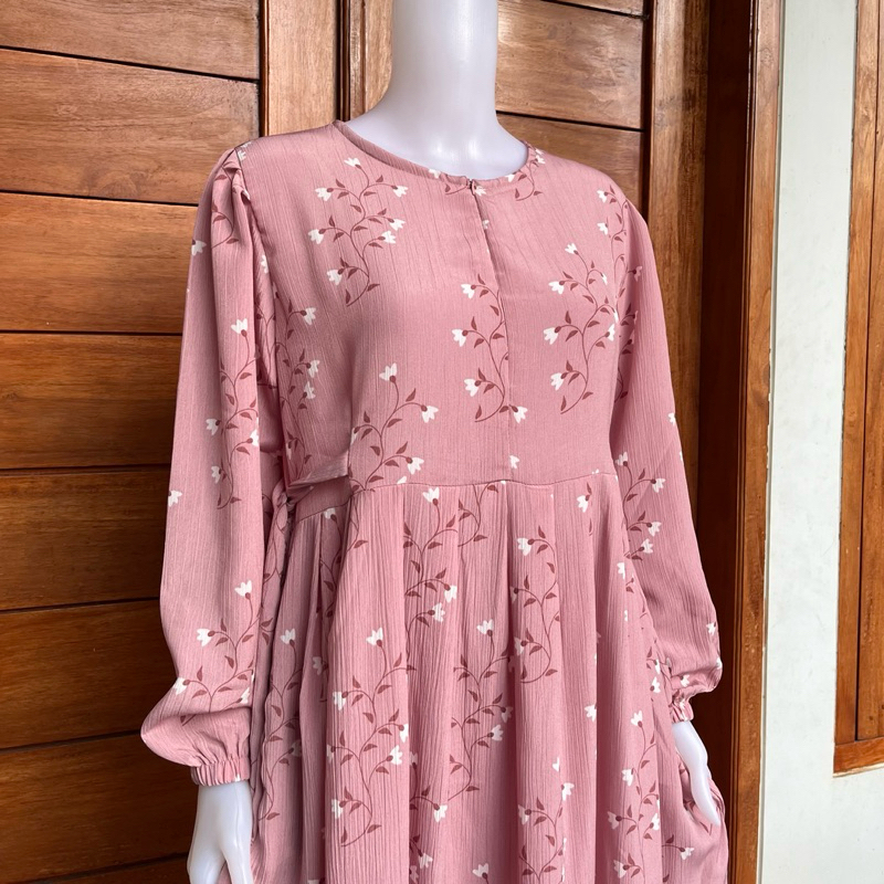 Jual Freya Midi Dress Moti Bunga Crinkle Yoryu | Shopee Indonesia