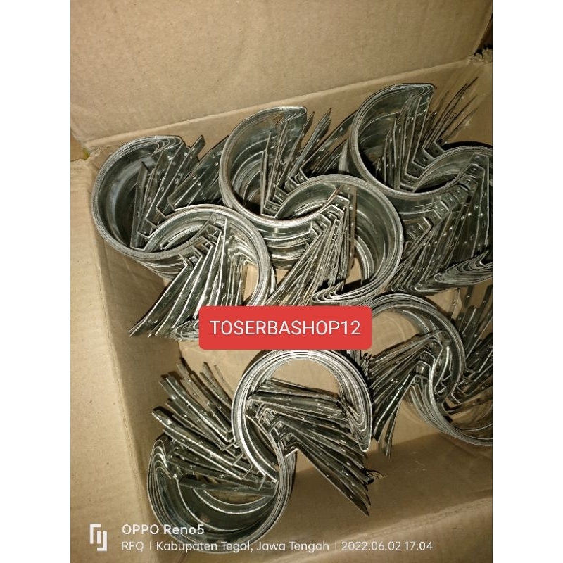 Jual gantungan talang oval 6inch/setengah lingkaran galvanis kleman ...