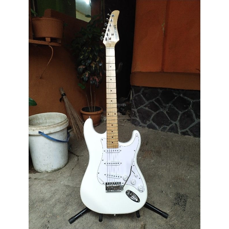 Jual GITAR FERNANDES STRATOCASTER 99,9% MULUS SEPERTI BARU gitar ...