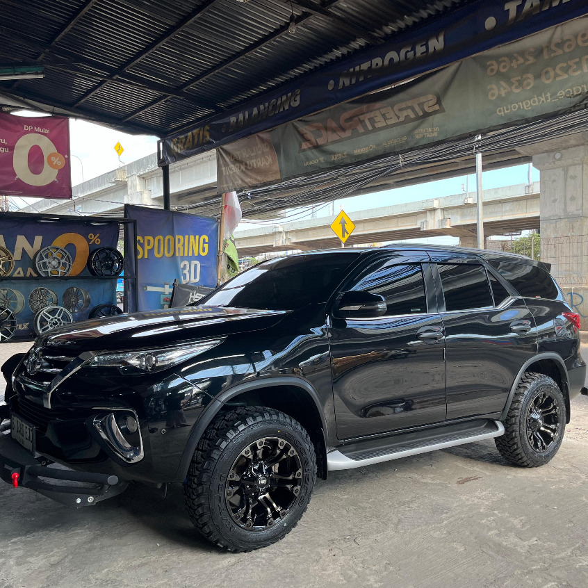 Jual Velg Pelg Mobil Toyota Fortuner Ring 18 Lubang 6x139,7 Lebar 9 ...