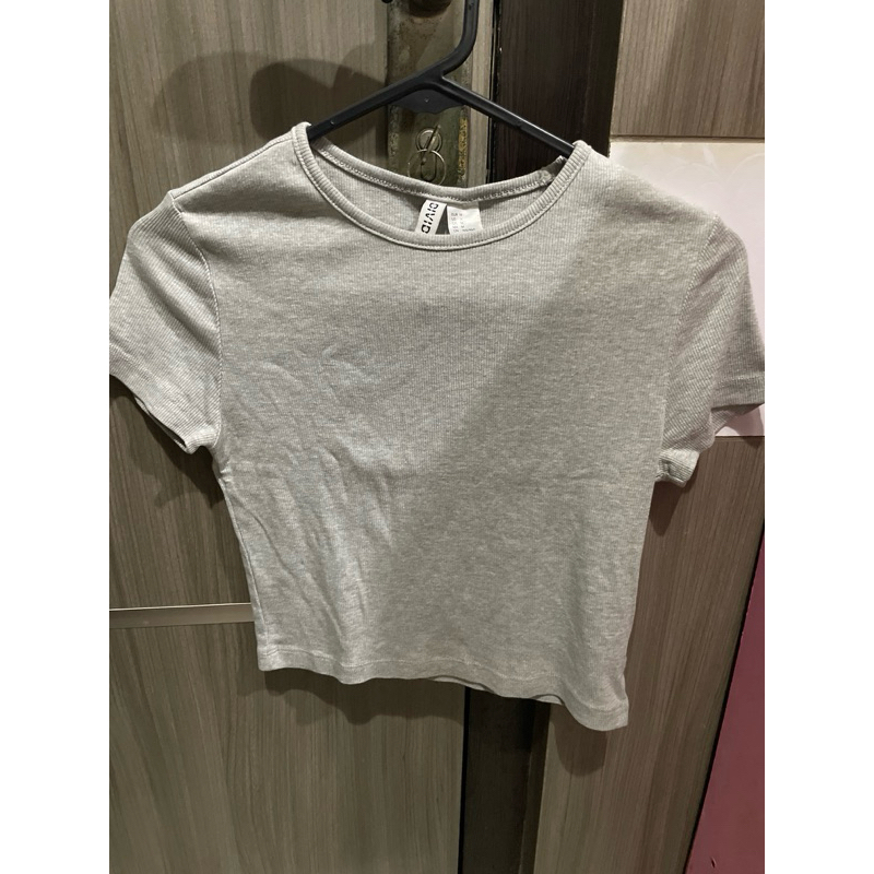 Jual [SOLD] H&M Divided Ribbed Crop Top (Preloved) | Shopee Indonesia