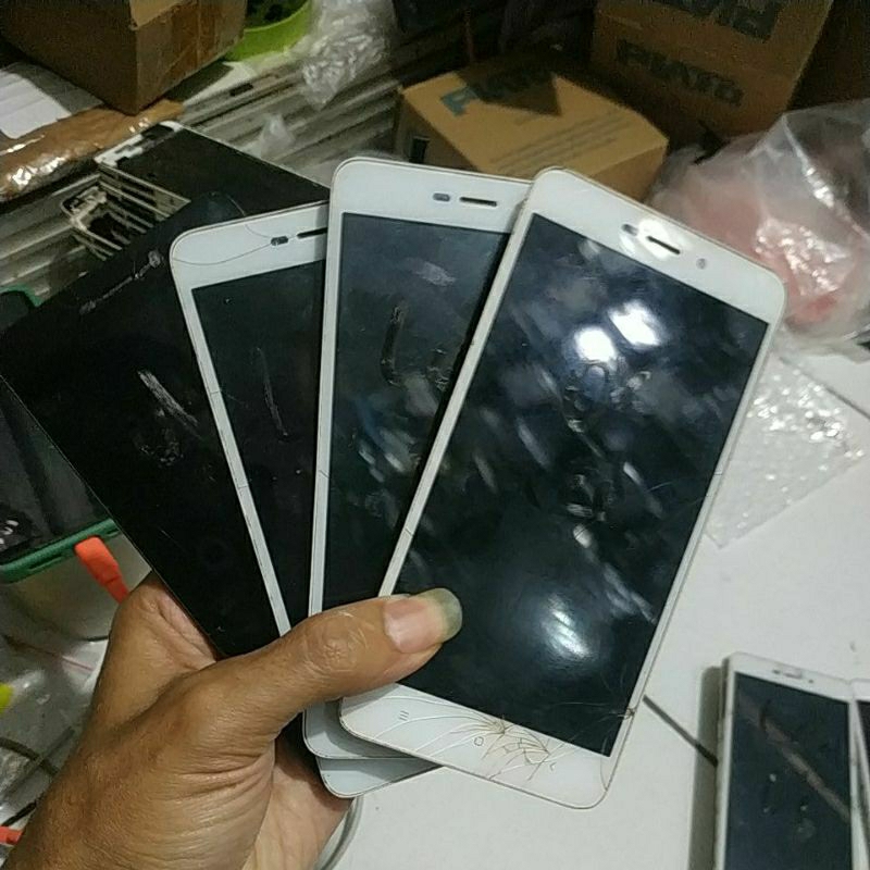 Jual LCD NORMAL MINUS TOUCHSCREEN REDMI 4A frame oke | Shopee Indonesia