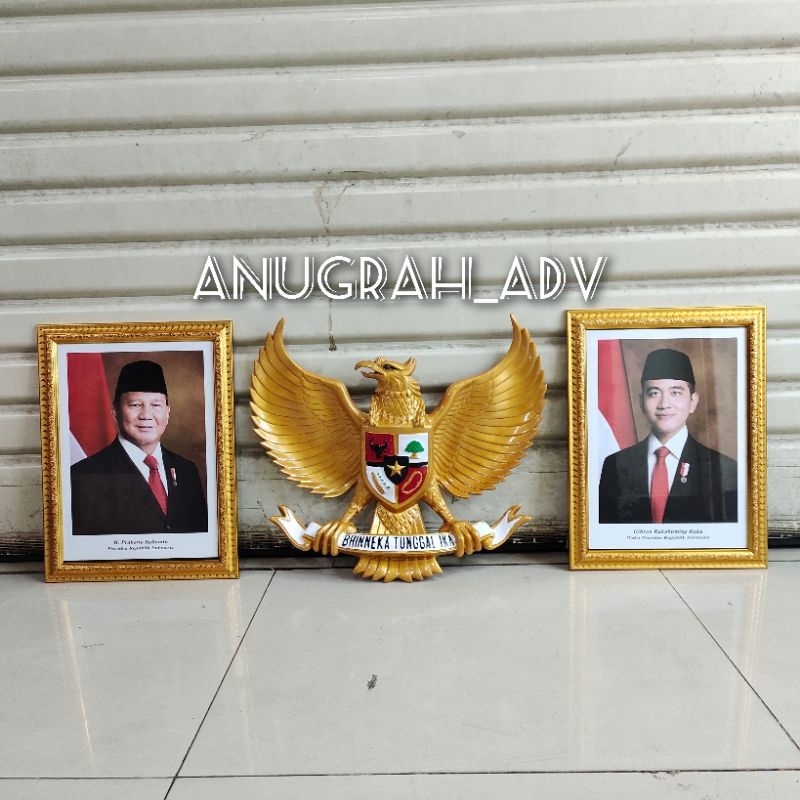 Jual bingkai | frame | pigura gold foto presiden dan wakil presiden + patung garuda pancasila ...