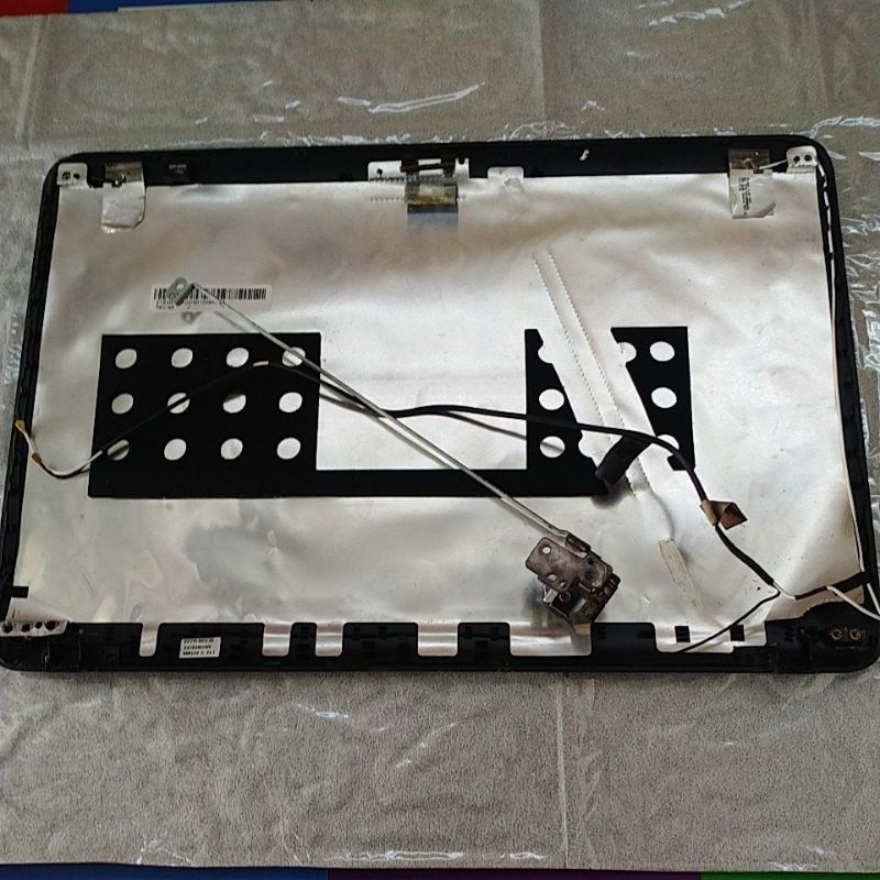 Jual casing frame lcd belakang toshiba l745 original | Shopee Indonesia