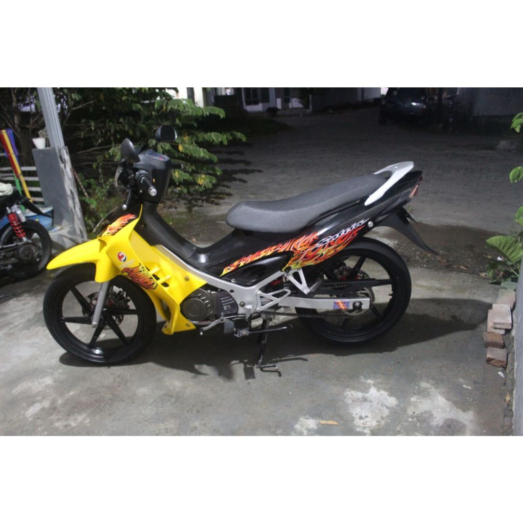 Jual Striping Satria hiu Satria 2tak hiu Api 4 - stiker sticker decal ...