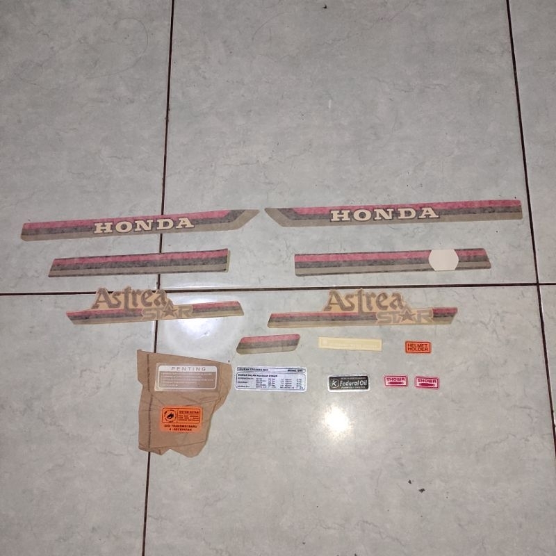 Jual Stiker stripping striping Decal graphic Honda Astrea Star merah ...