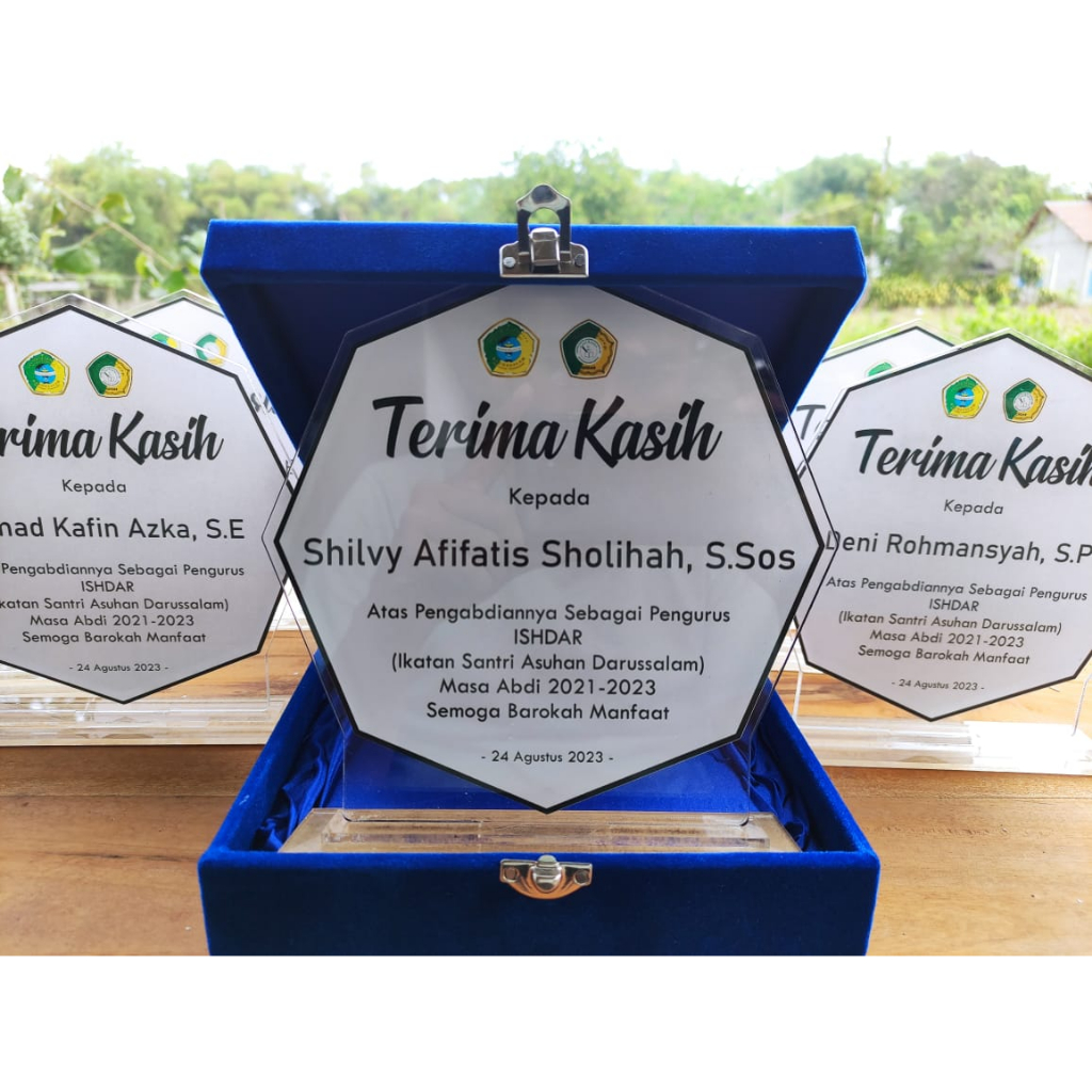 Jual Plakat Akrilik/Vandel Akrilik/Cenderamata Akrilik Custome | Shopee ...