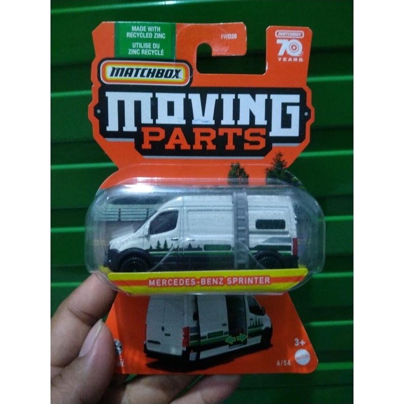 Jual MATCHBOX MOVING PARTS MERCEDES BENZ SPRINTER | Shopee Indonesia
