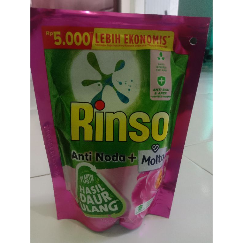 Jual Rinso Molto Liquid/Detergent cair kemasan 200 ml | Shopee Indonesia