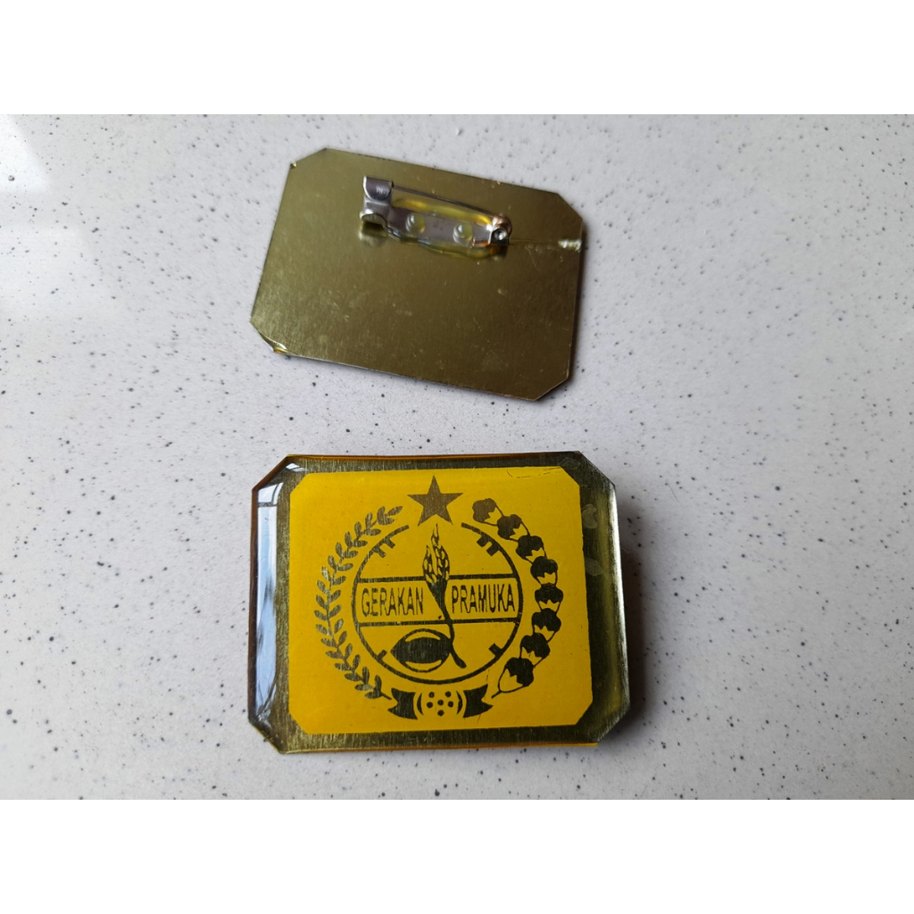 Jual Pin Akrilik Topi Tatop Baret Pramuka Siaga Penggalang Penegak ...