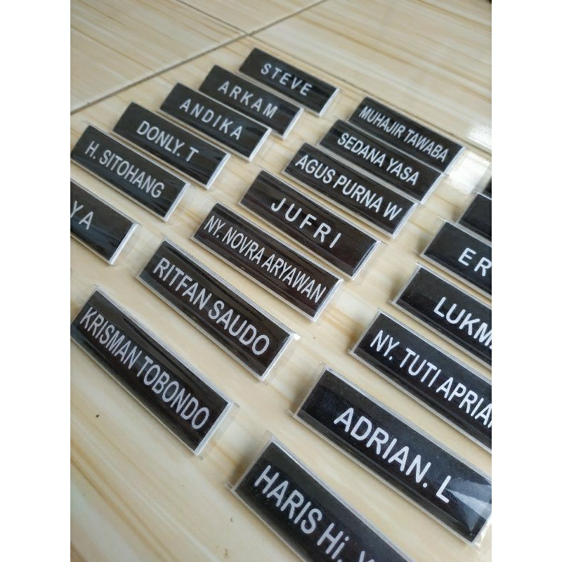 Jual Name tag, papan nama custom / Name tag resin | Shopee Indonesia