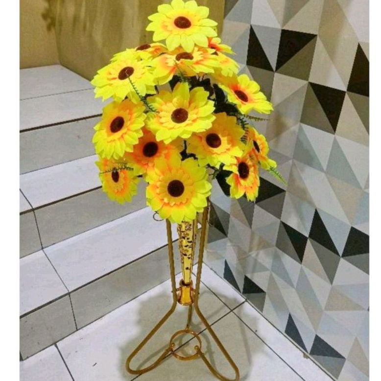 Jual BUNGA MATAHARI ARTIFICIAL DEKORASI 24 KUNTUM DENGAN POT STANDING ...