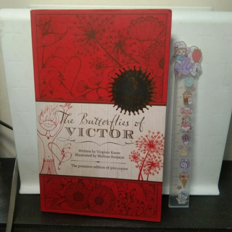 Jual Buku THE BUTTERFLIES OF VICTOR Collector's Edition | Shopee Indonesia