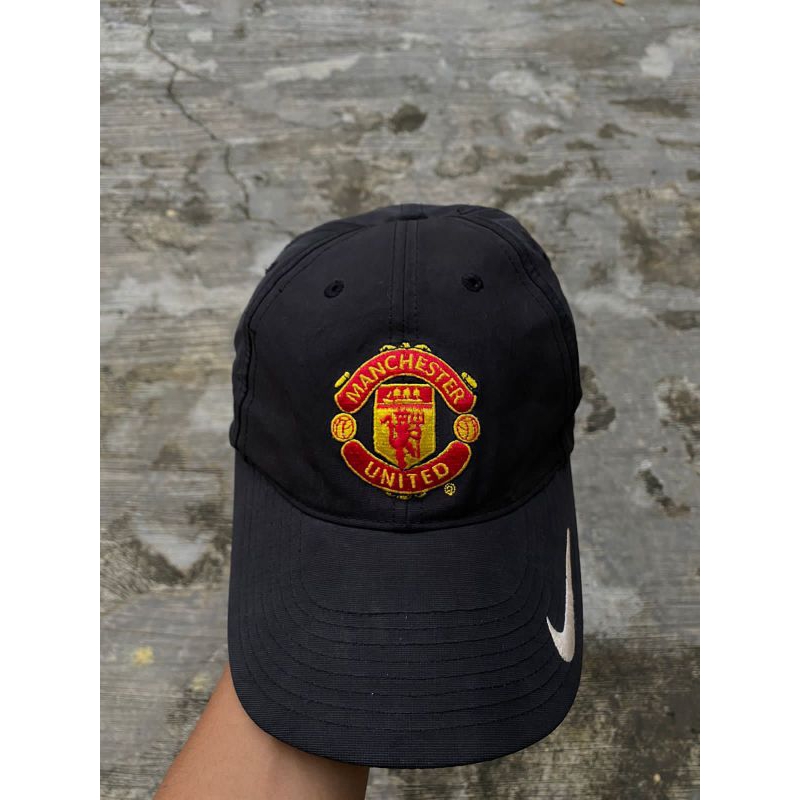 Jual Topi second Nike x MU | Shopee Indonesia