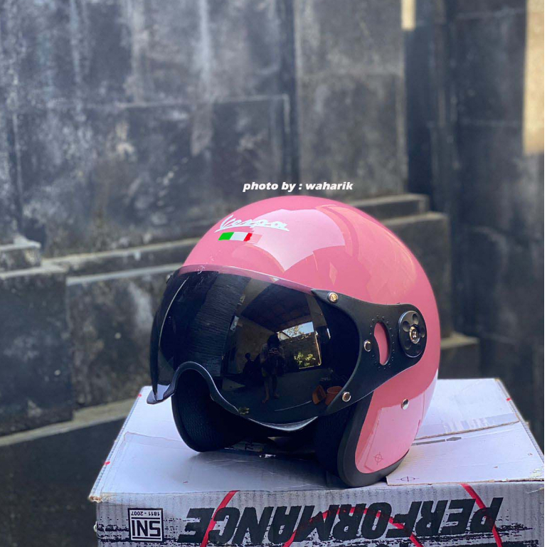 Jual Helm Vespa Bendera Italy Pink + Visor | Shopee Indonesia