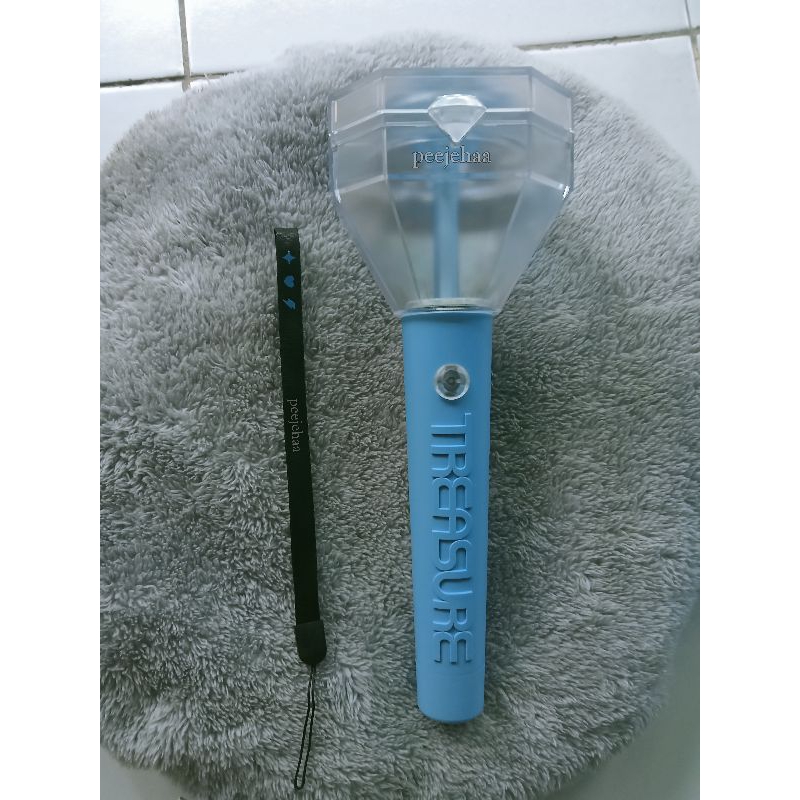 Jual WTS LIGHTSTICK TREASURE OFFICIAL TEULIGHT (PRELOVED) | Shopee ...