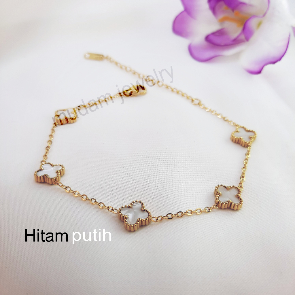 Jual Gelang Rantai Model Daun Semanggi Bergerigi | Shopee Indonesia
