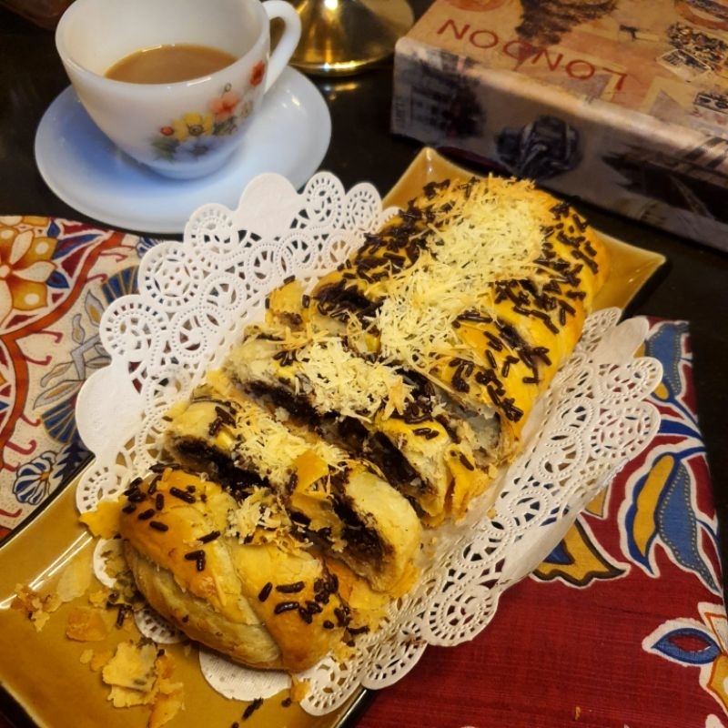 Jual DE LOYANG - Banana Strudel / Pisang Strudel / Chocban | Shopee ...