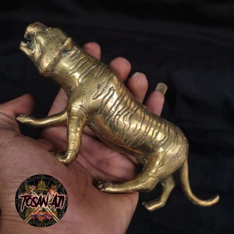 Jual Patung Harimau / Macan / Maung Bahan Full Kuningan Warna Kuning ...